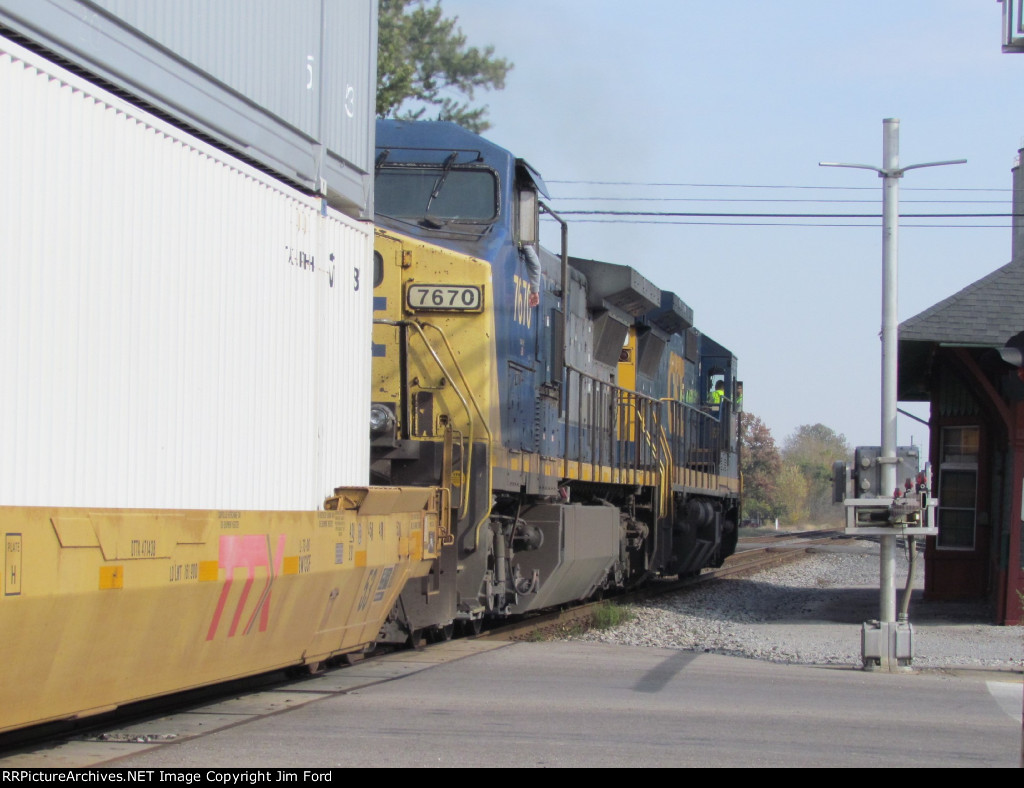 CSXT 7670